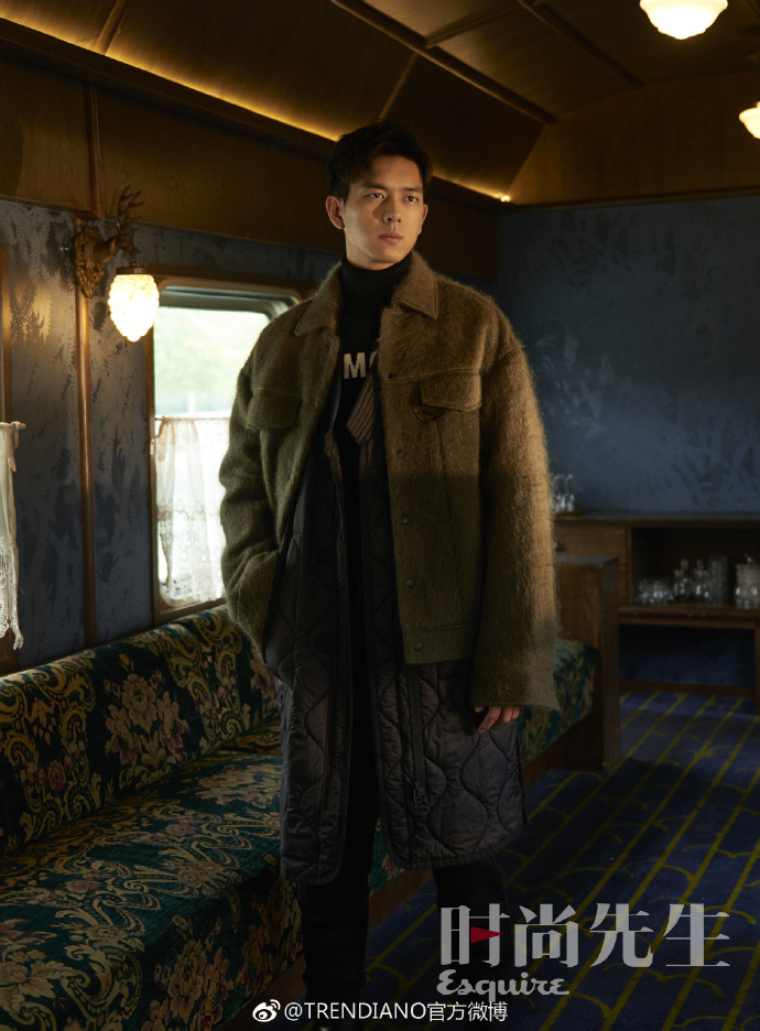 Ly Hien shows off his masculine beauty in style - Maison