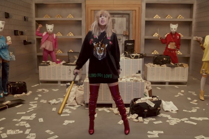 A breakdown of fashion moment in Taylor Swift’s ‘Look what you made me do’ MV - Maison